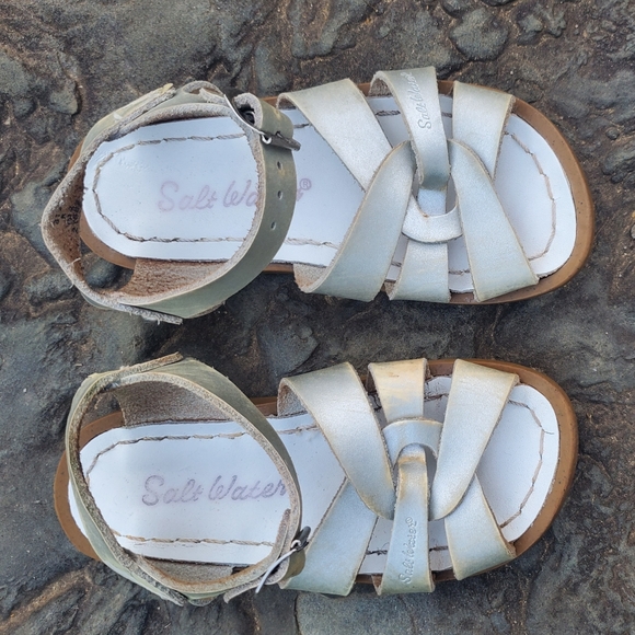 salt water hoyway | Shoes | Salt Water Hoyway Surfers Sandals Silver Sz ...